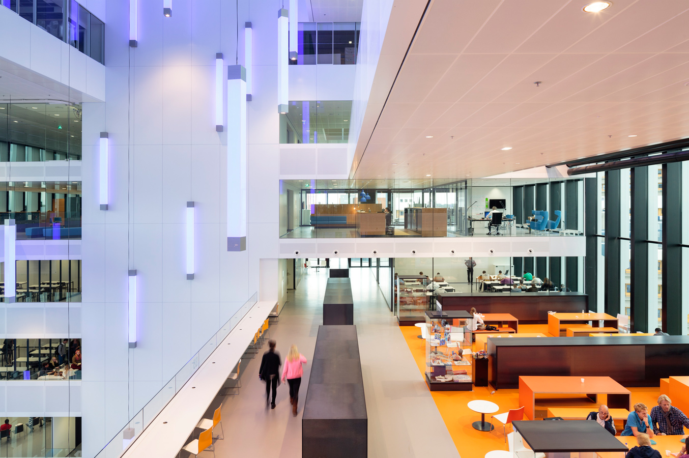 Gebouwen tussen weerstand en samenwerking