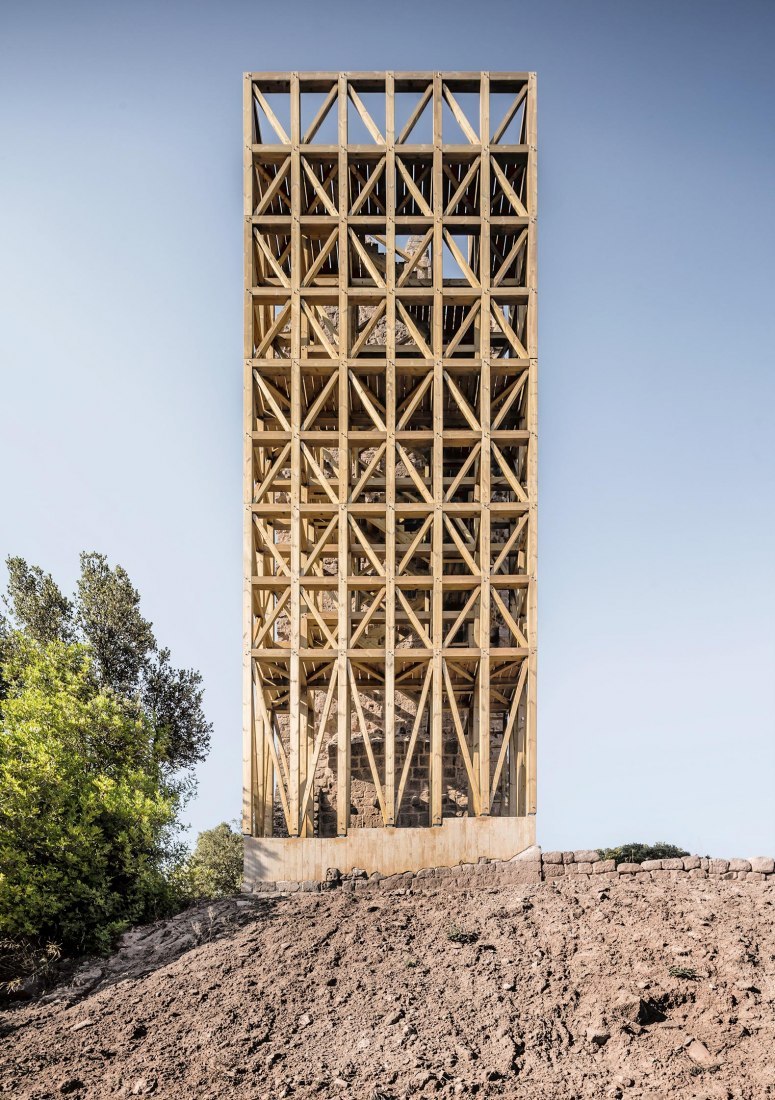 Blog - Houten ondersteunende toren als blikvanger