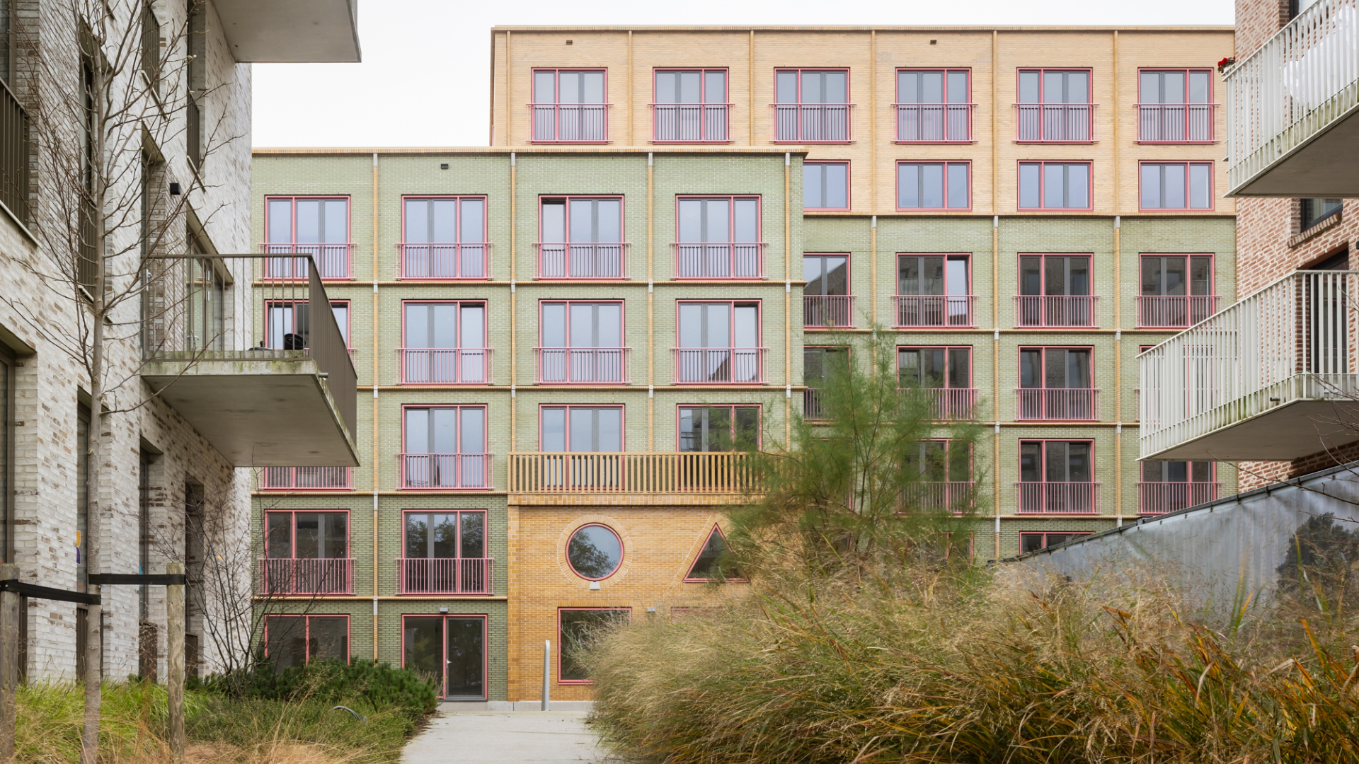 Sociale woningbouw Volante door Monadnock verhoudt zich zowel tot de beaux-arts als tot het ...