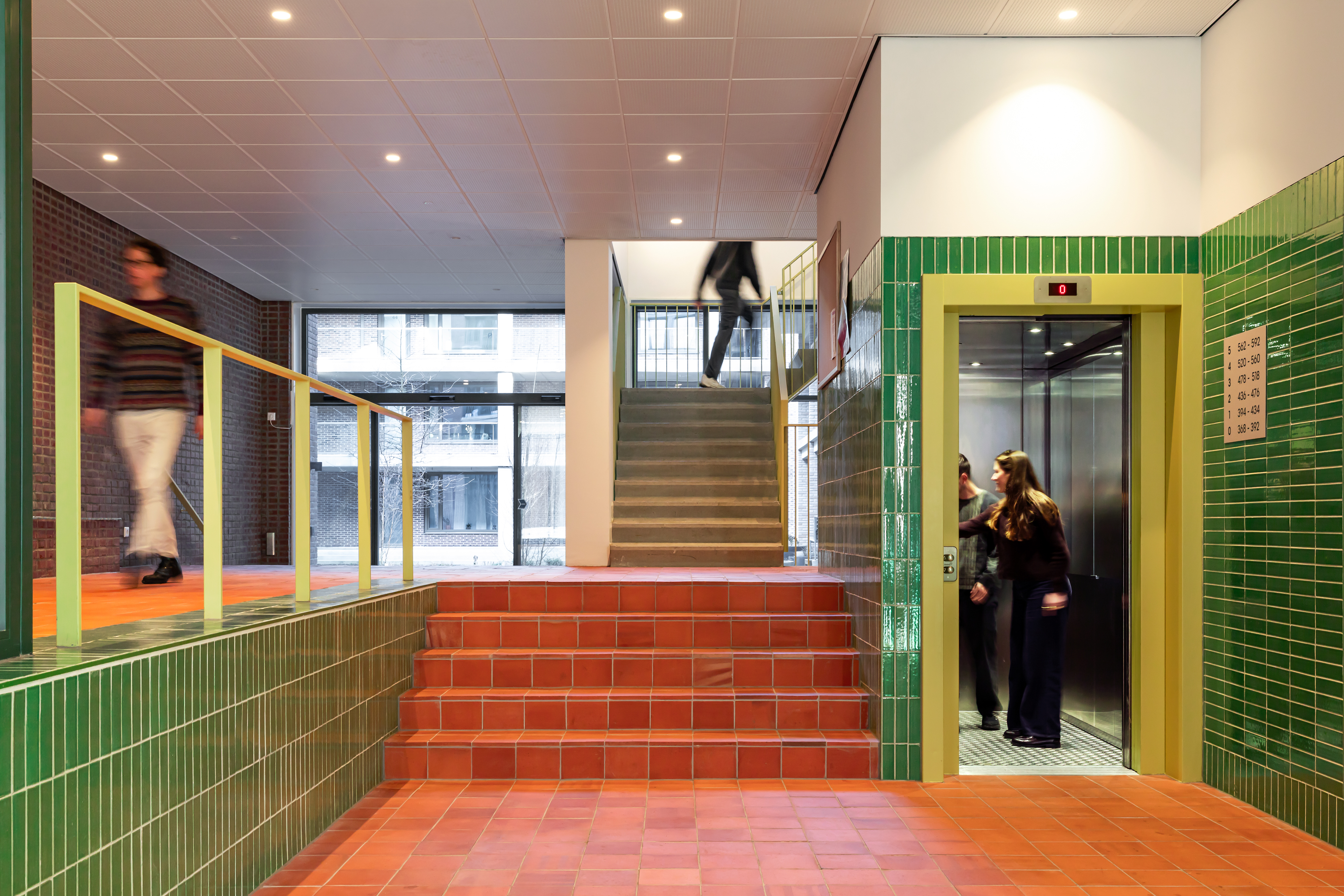 Wisselspoor in Utrecht: Office Winhov, Arons en Gelauff en Beta maken ...